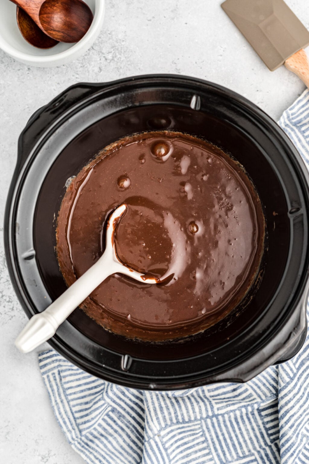 Slow Cooker Hot Fudge - The Magical Slow Cooker