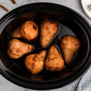 Slow Cooker Poached Pears - The Magical Slow Cooker