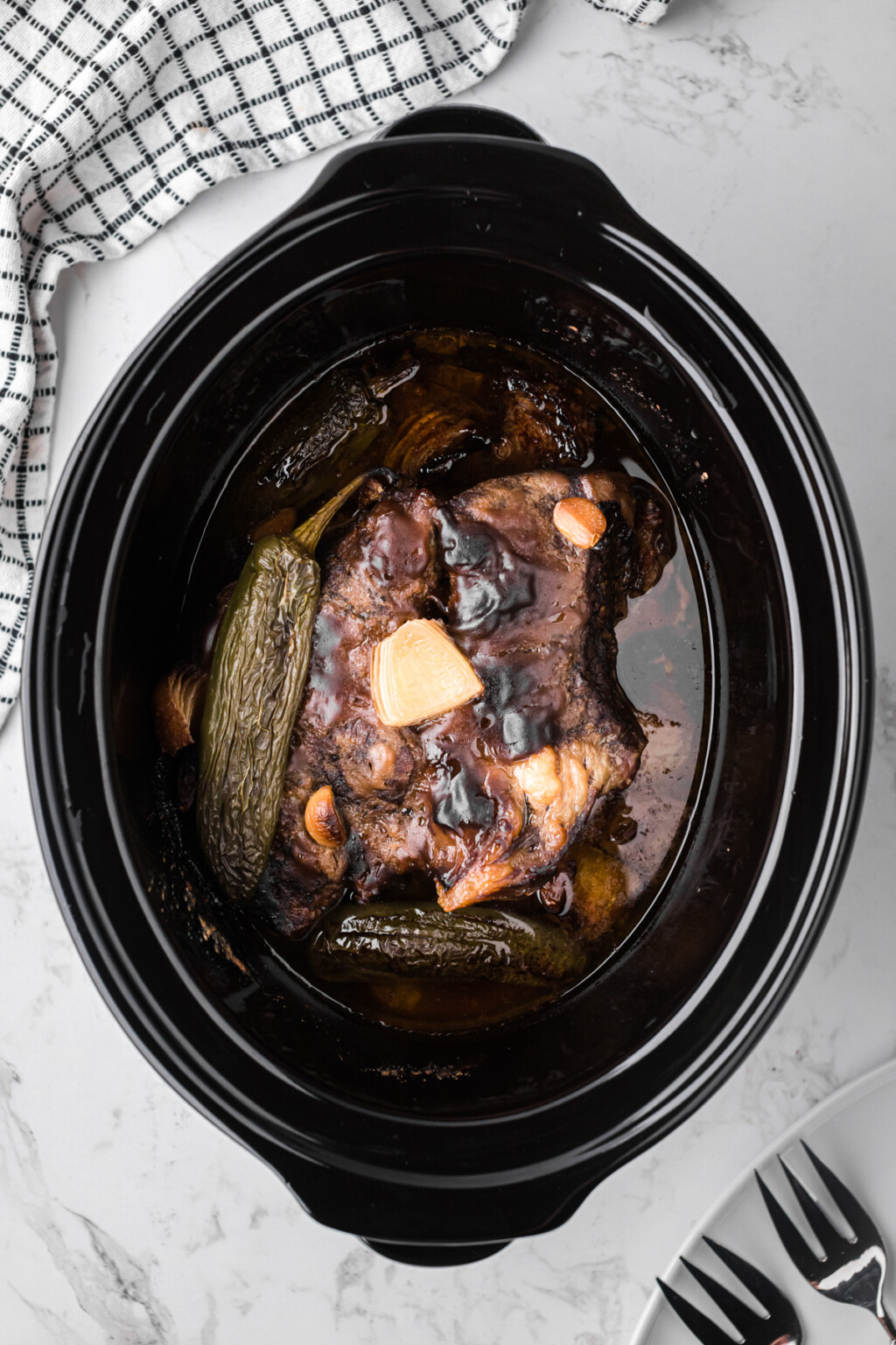 Slow Cooker Jalapeno Beef Sandwiches - The Magical Slow Cooker