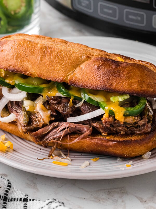 Slow Cooker Jalapeno Beef Sandwiches - The Magical Slow Cooker