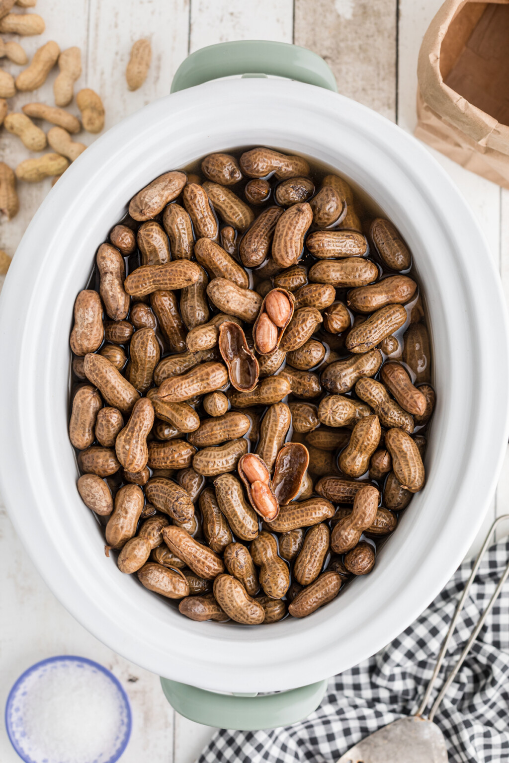 Slow Cooker Boiled Peanuts - The Magical Slow Cooker