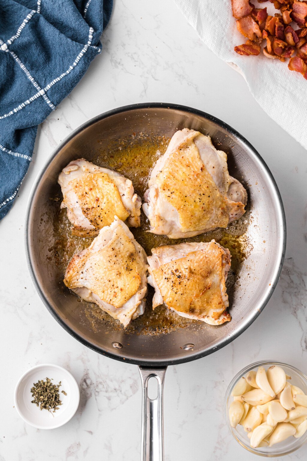 40 Clove Garlic Chicken Recipe - The Magical Slow Cooker