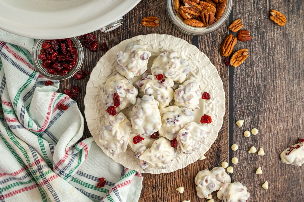 Slow Cooker White Chocolate Cranberry Clusters - The Magical Slow Cooker